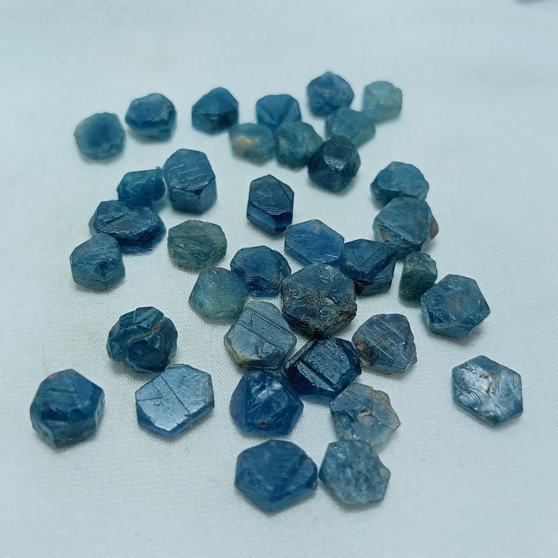 Rough Sapphire Ring - Etsy