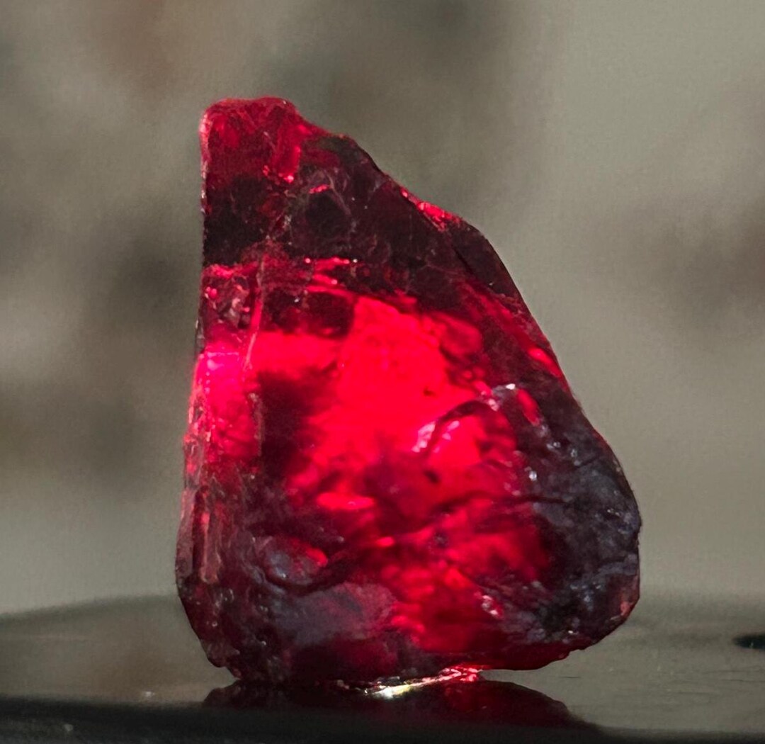 Big Red Garnet Rough: Pendant Size, Jewelry Making (13x22 Mm) - Etsy