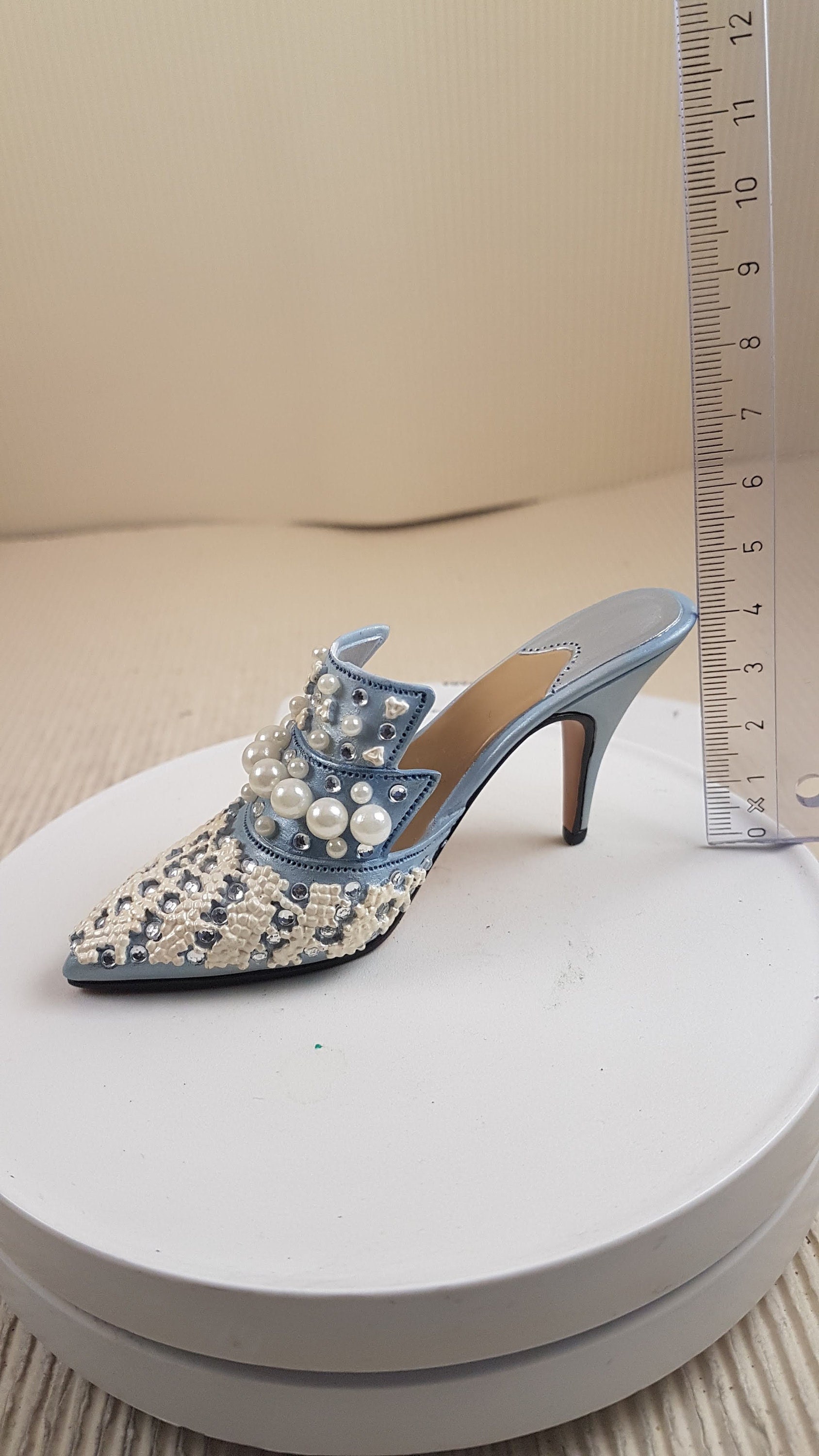 Just the Right Shoe frosted Fantasy by Raine 1999 Vintage Willitts ...