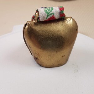 Vintage Austrian Brass Cow Bell Hanging Edelweiss Flowers Ribbon Trier ...