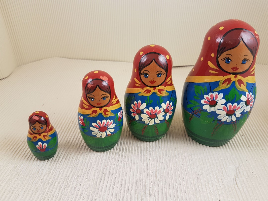 Vintage Matrioshka Nesting Russian Wooden Figurine Handpainted Folklore ...
