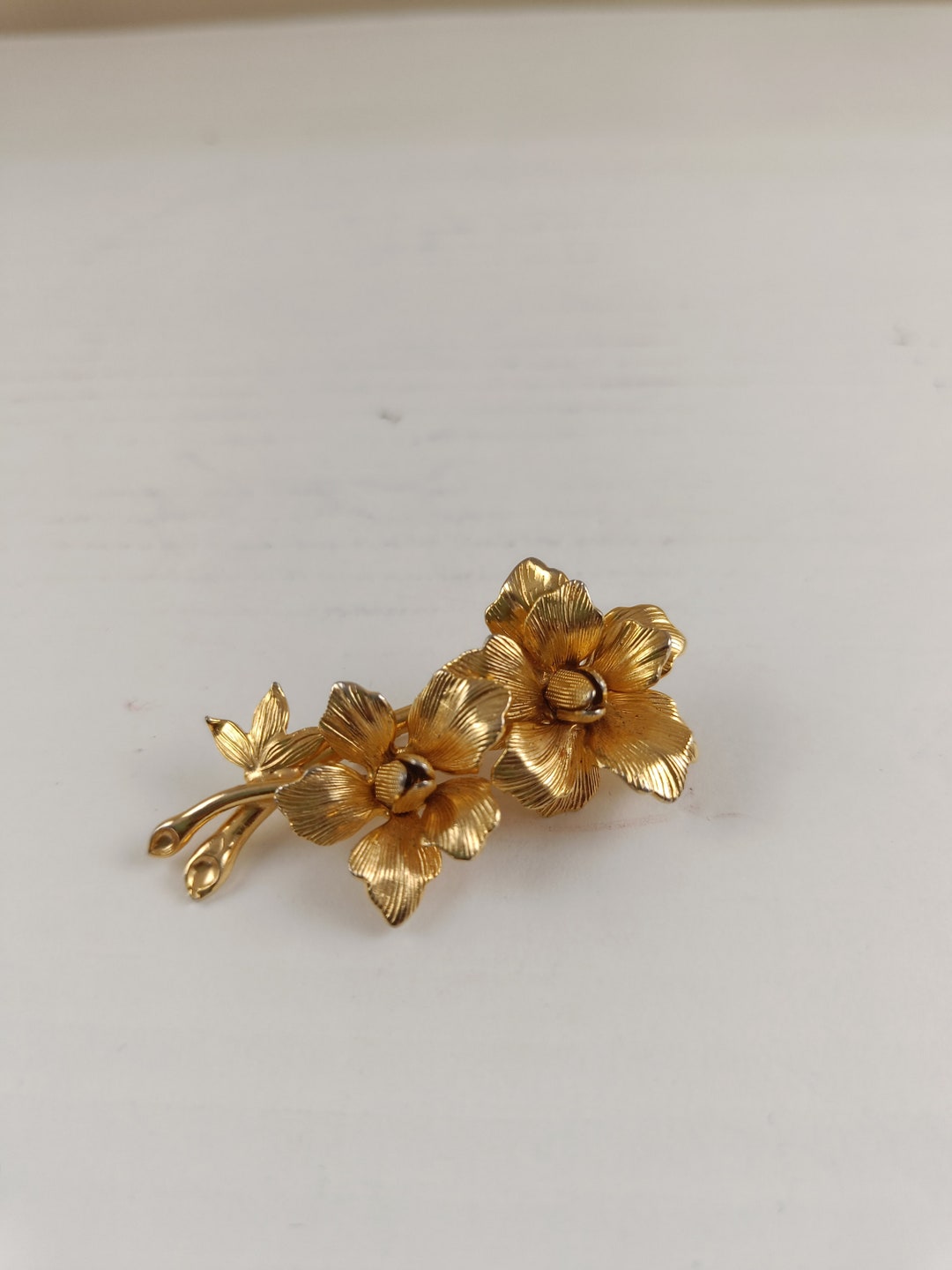 Vintage Brooch Pin Elegant Gold Flowers - Etsy