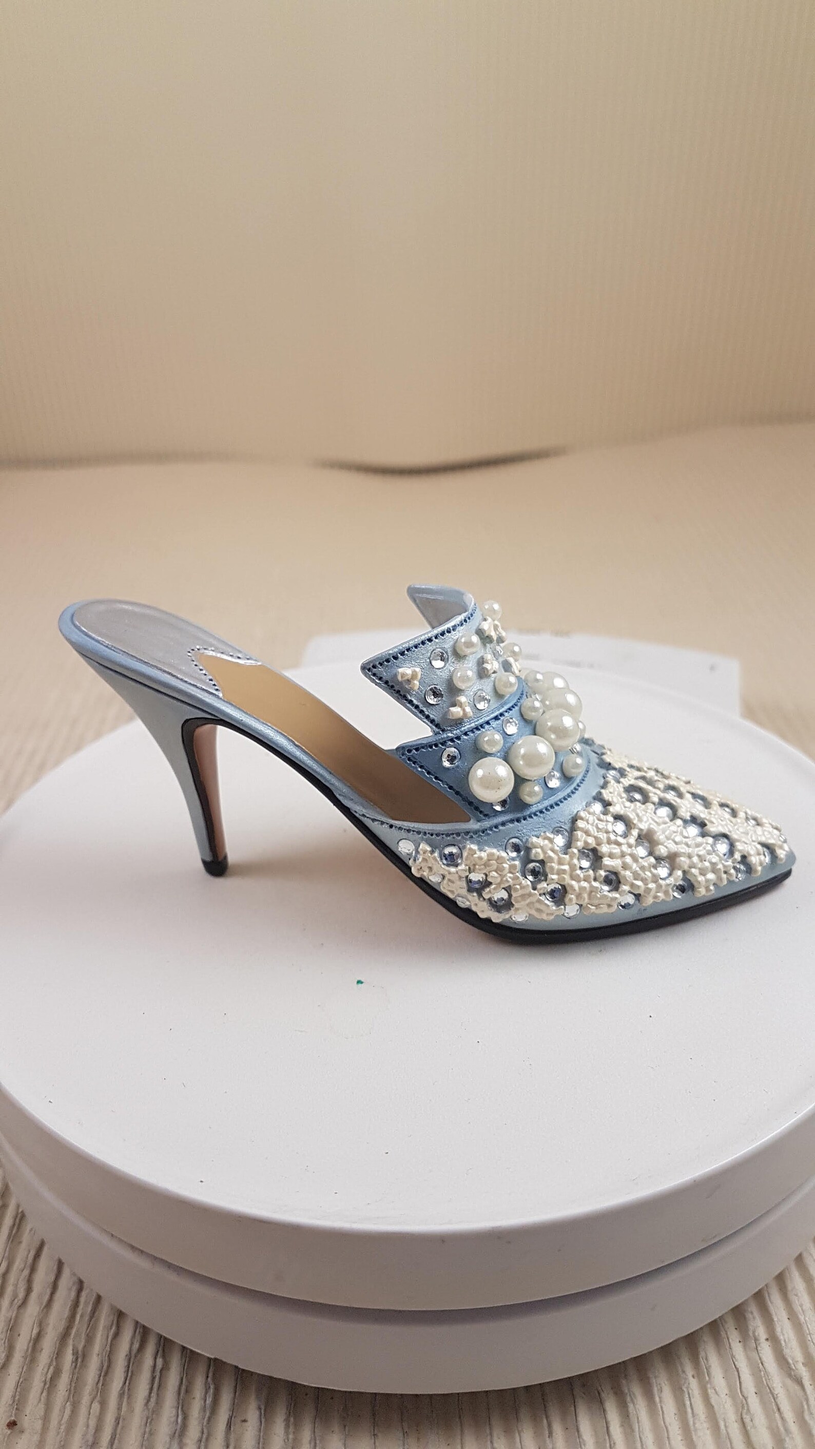 Just the Right Shoe frosted Fantasy by Raine 1999 Vintage Willitts ...