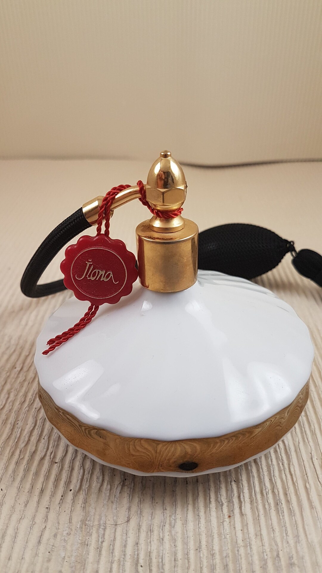 Vintage Porcelain Spray Bottle Ilona Containers Vintage Style Perfume ...