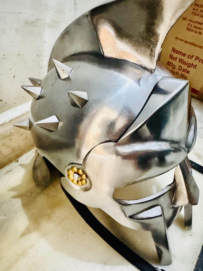 Gladiator Helmet Replica | Maximus Roman Armor | Russell Crowe Cosplay ...