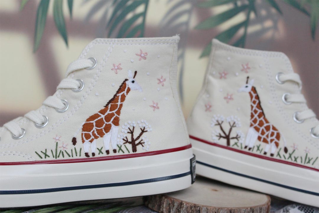 Custom Giraffe Converse Embroidered Shoes Converse Chuck Taylor 1970s ...