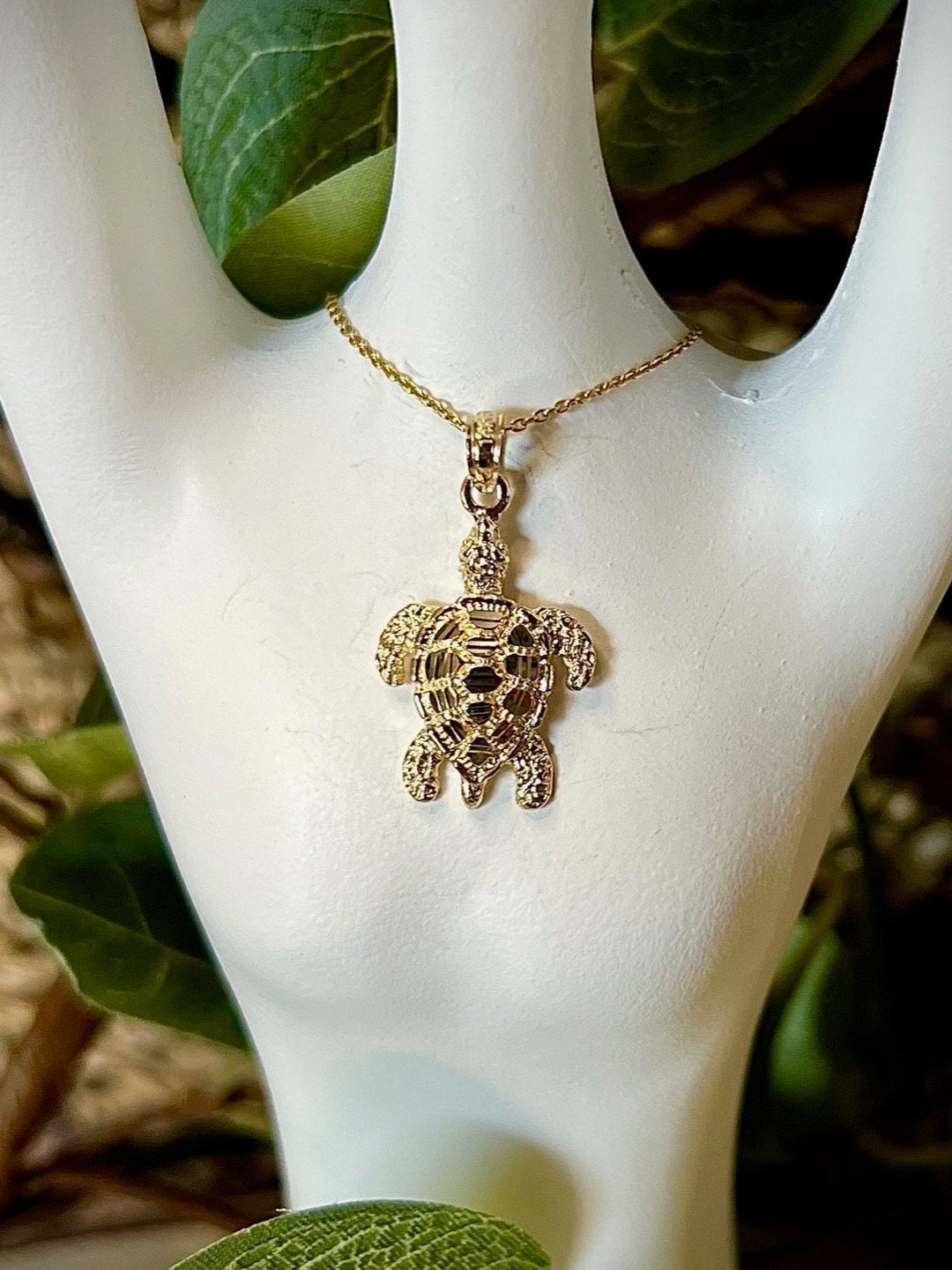 14K Solid Gold Sea Turtle Pendant - Etsy
