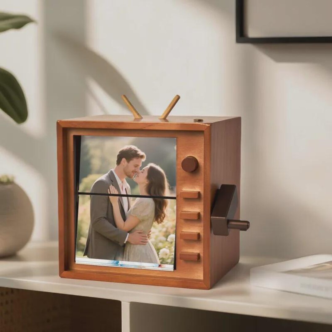 Custom Photo Flipbook Frame, Hand-crank TV Animation Box, Vintage Decor ...