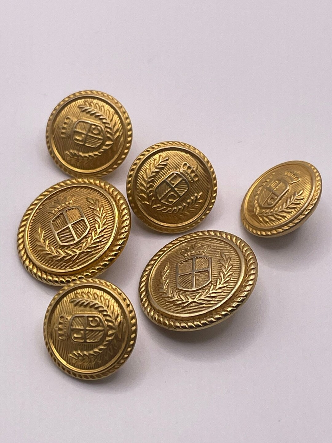 Coat of Arms Gold Effect Metal Buttons, Set of 6, 3.1cm and 2.7cm Wide ...