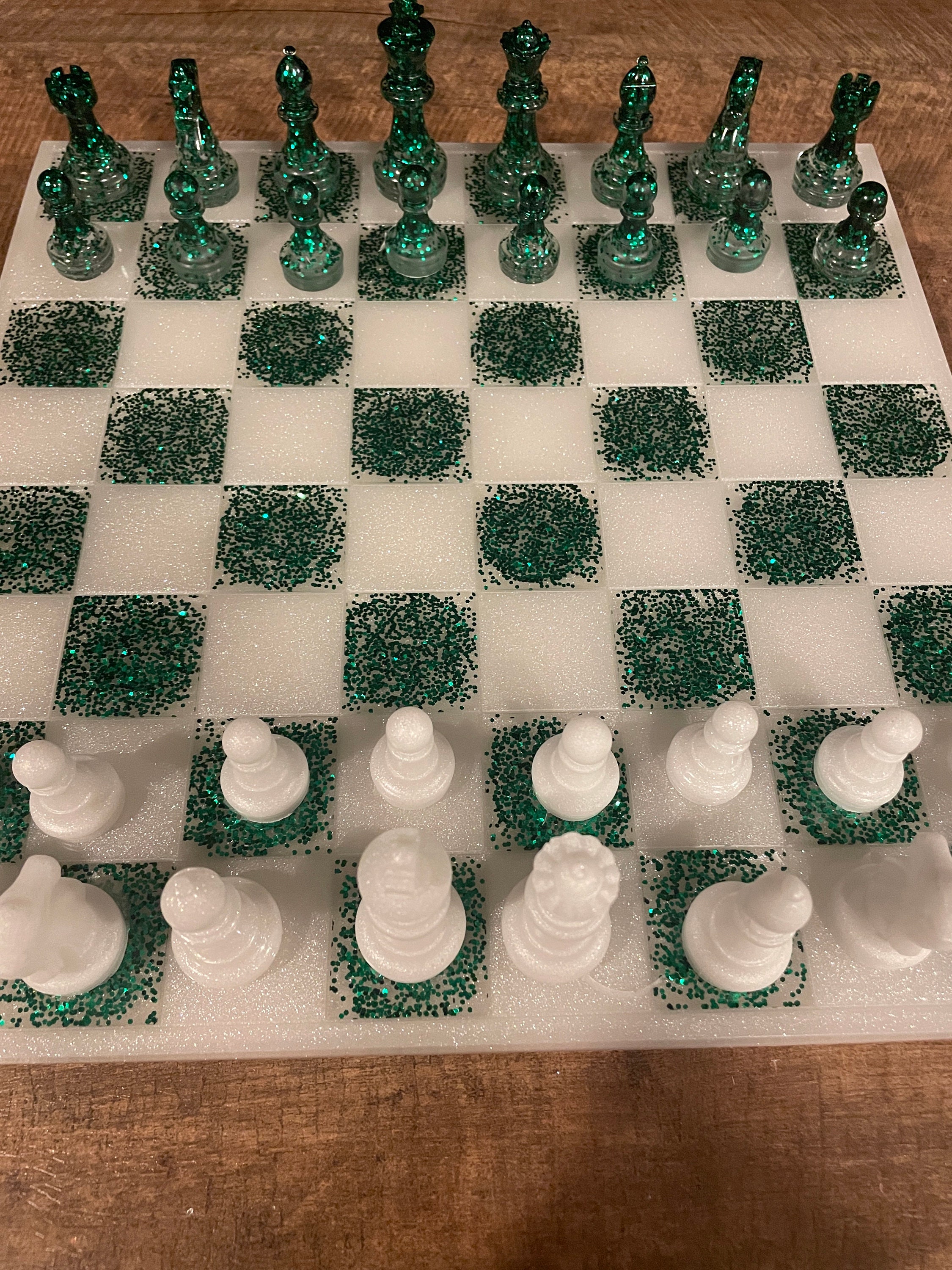 Green Glitter and Iridescent White Resin Chess Set - Etsy