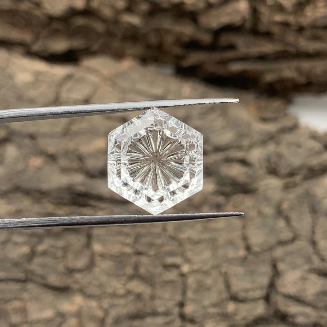 Hand Carving Best Intaglio Carving Art in Rock Crystal Quartz Hand ...