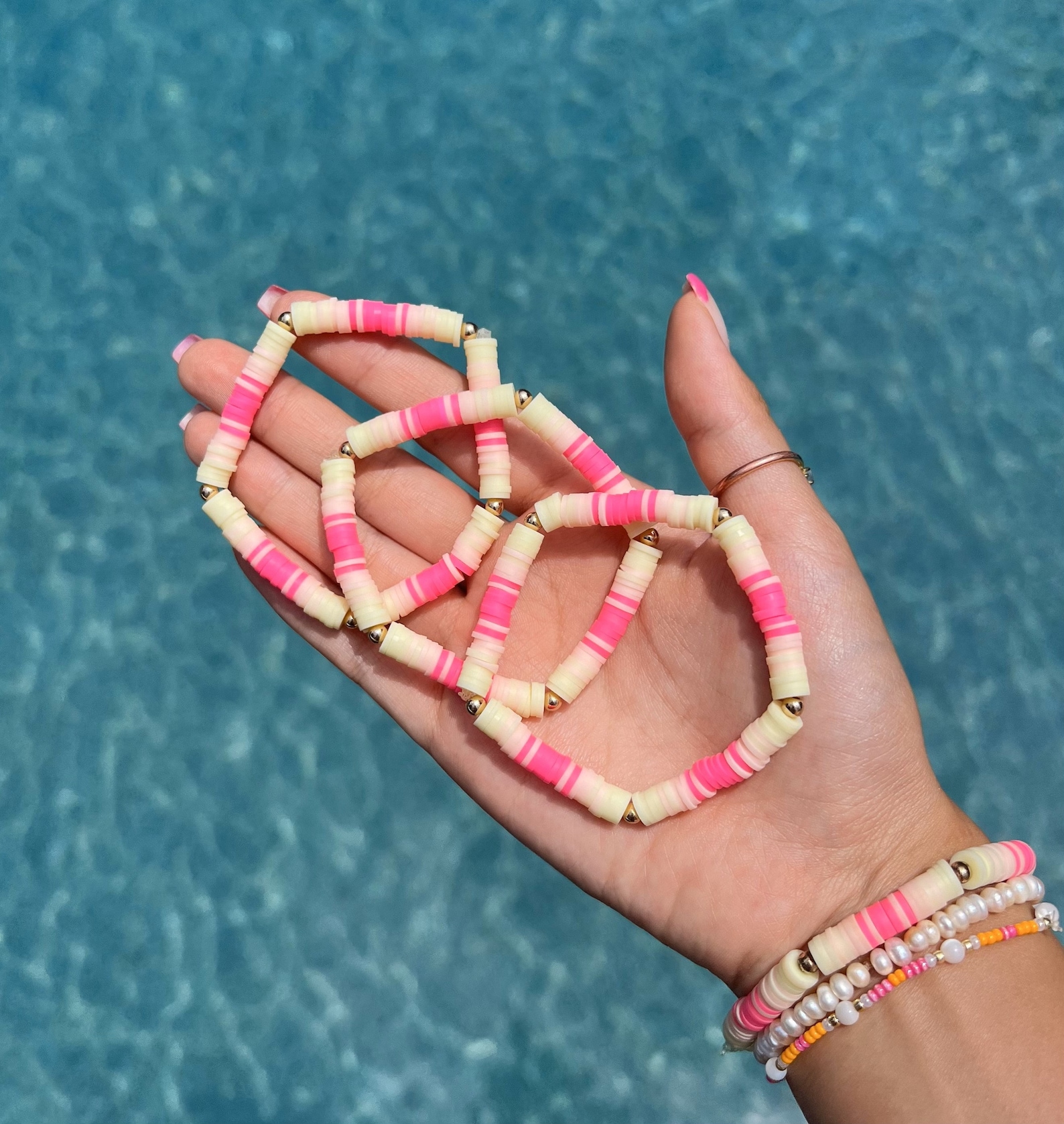 Hawaiian Hibiscus Heishi Bracelet - Etsy