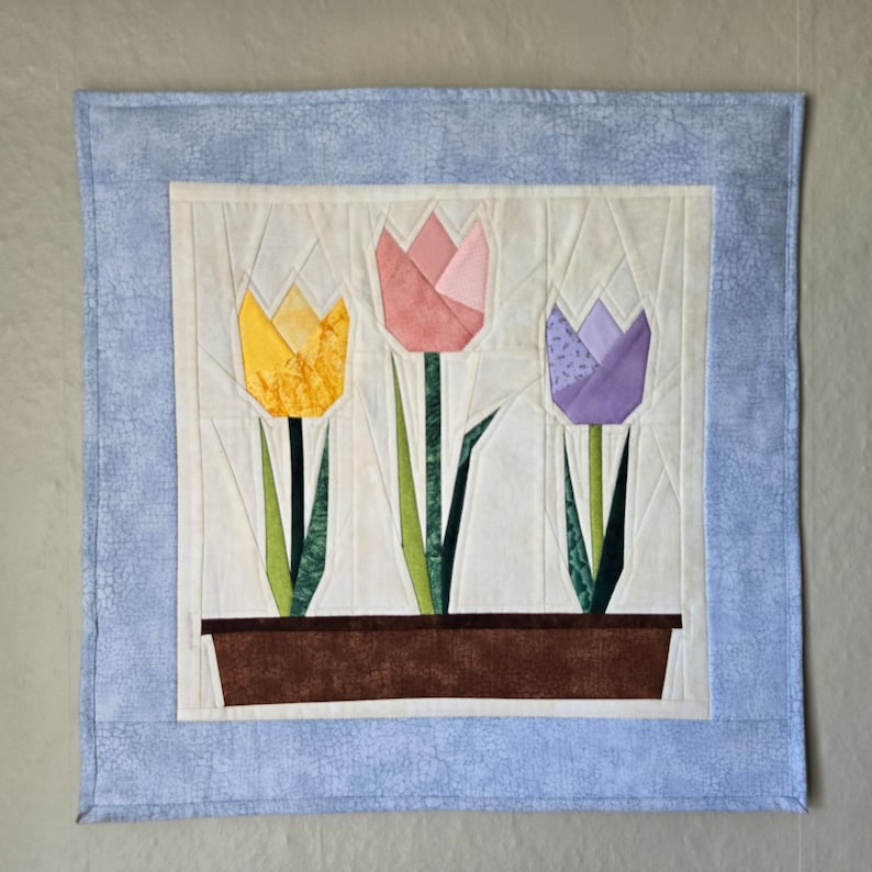Quilted Tulip Wall Hanging, Spring Wall Hanging, Flower Wall Hanging ...