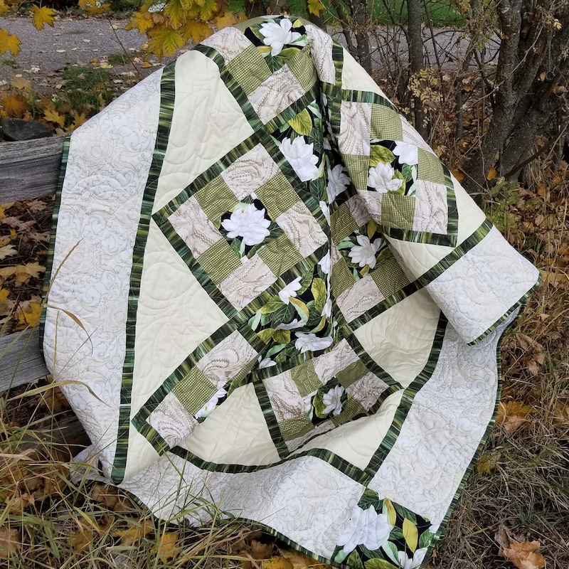 Traditional Quilt - Etsy