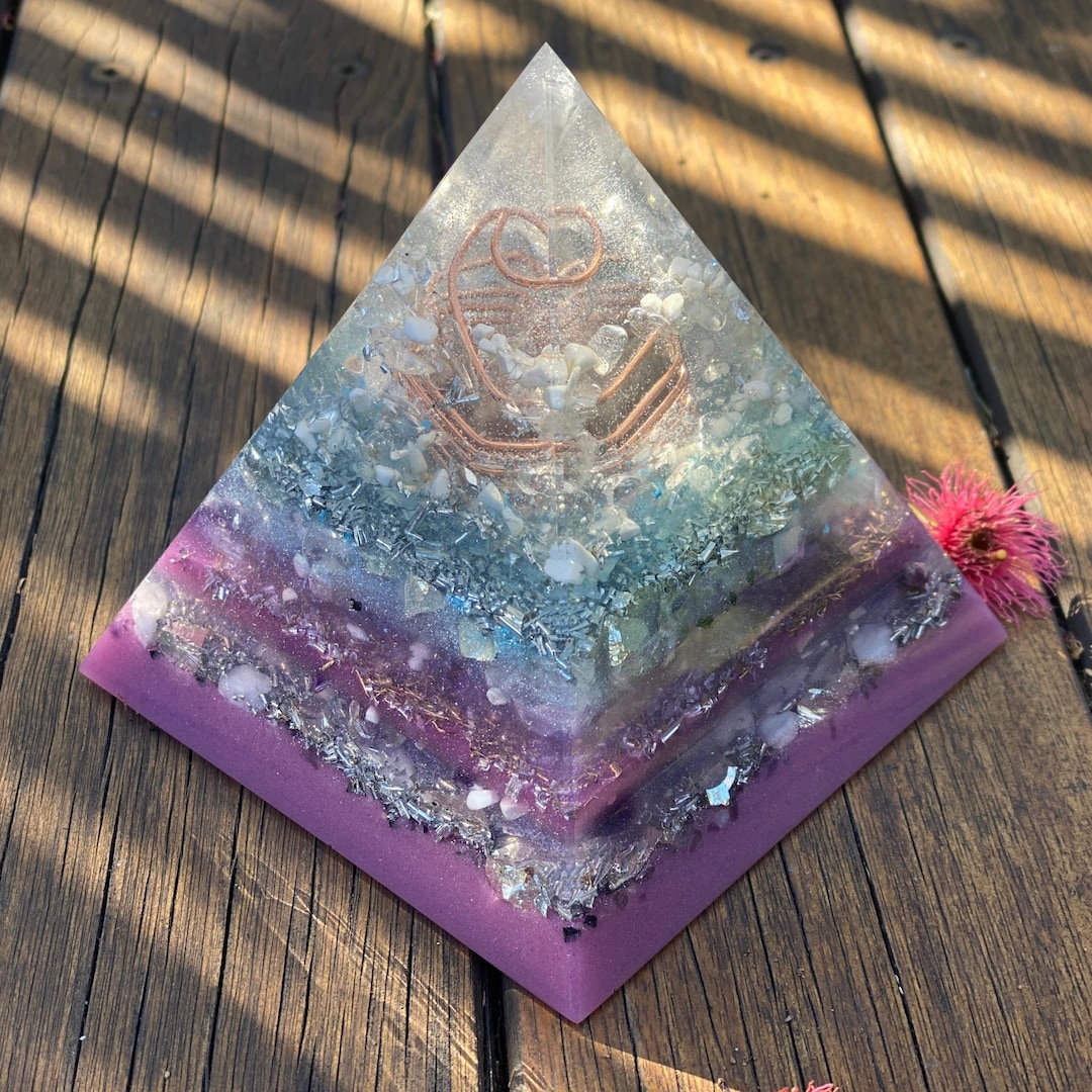 Orgonite Pyramid - EMF Protection - Quartz Copper Metals Crystals ...