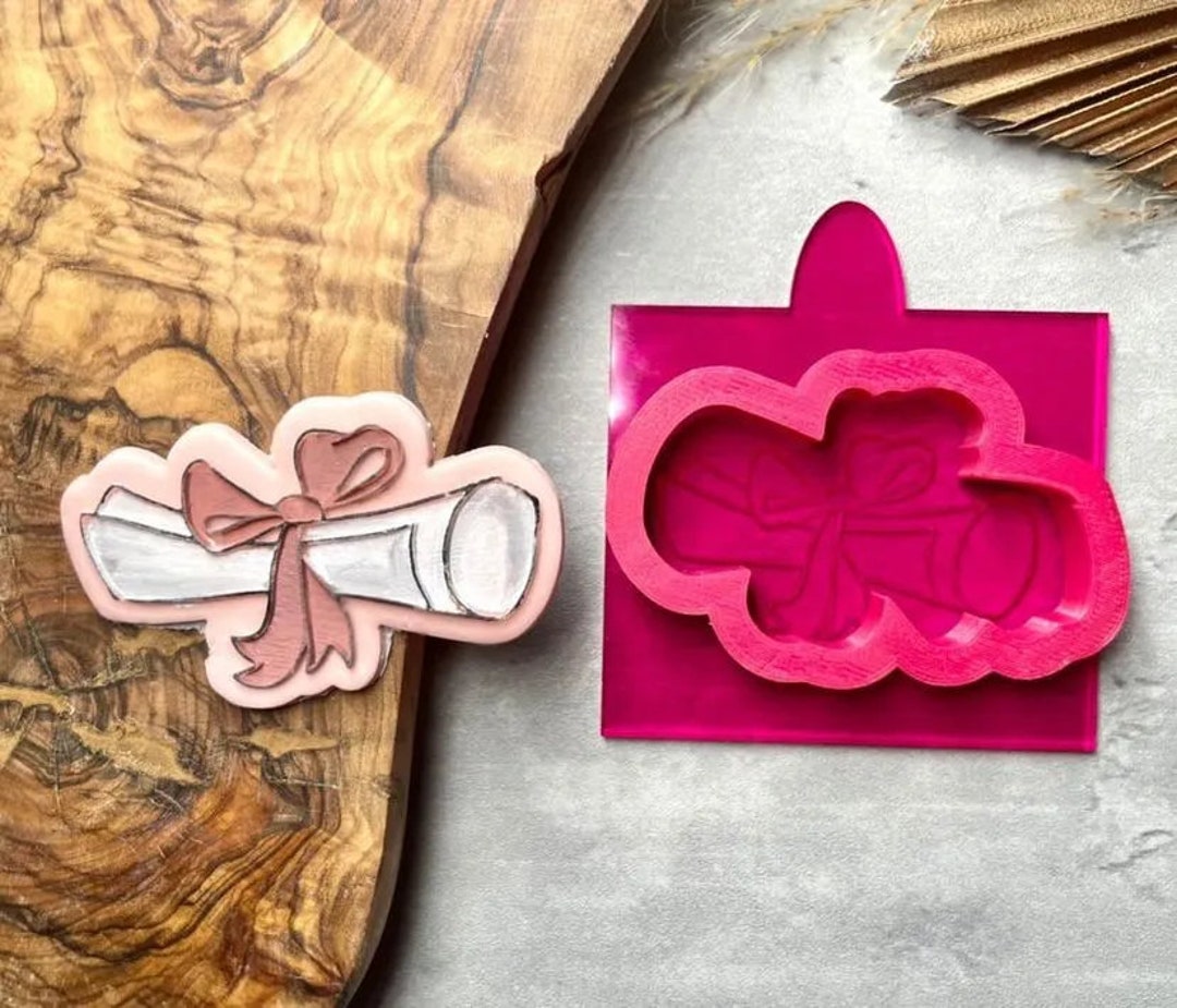 Graduation Scroll Cookie Stamp & Cookie Cutter - Etsy