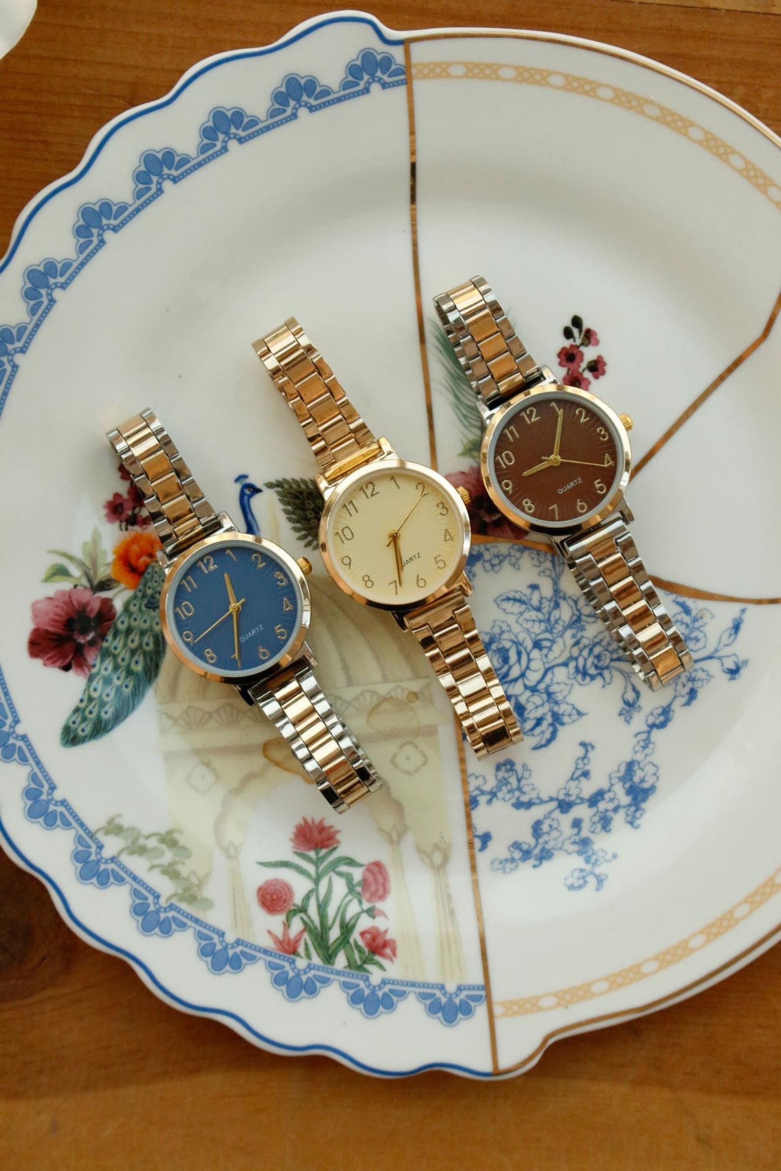 Steel Design Women's Wristwatch, Minimalist Watch, Elegant Gold Women's ...