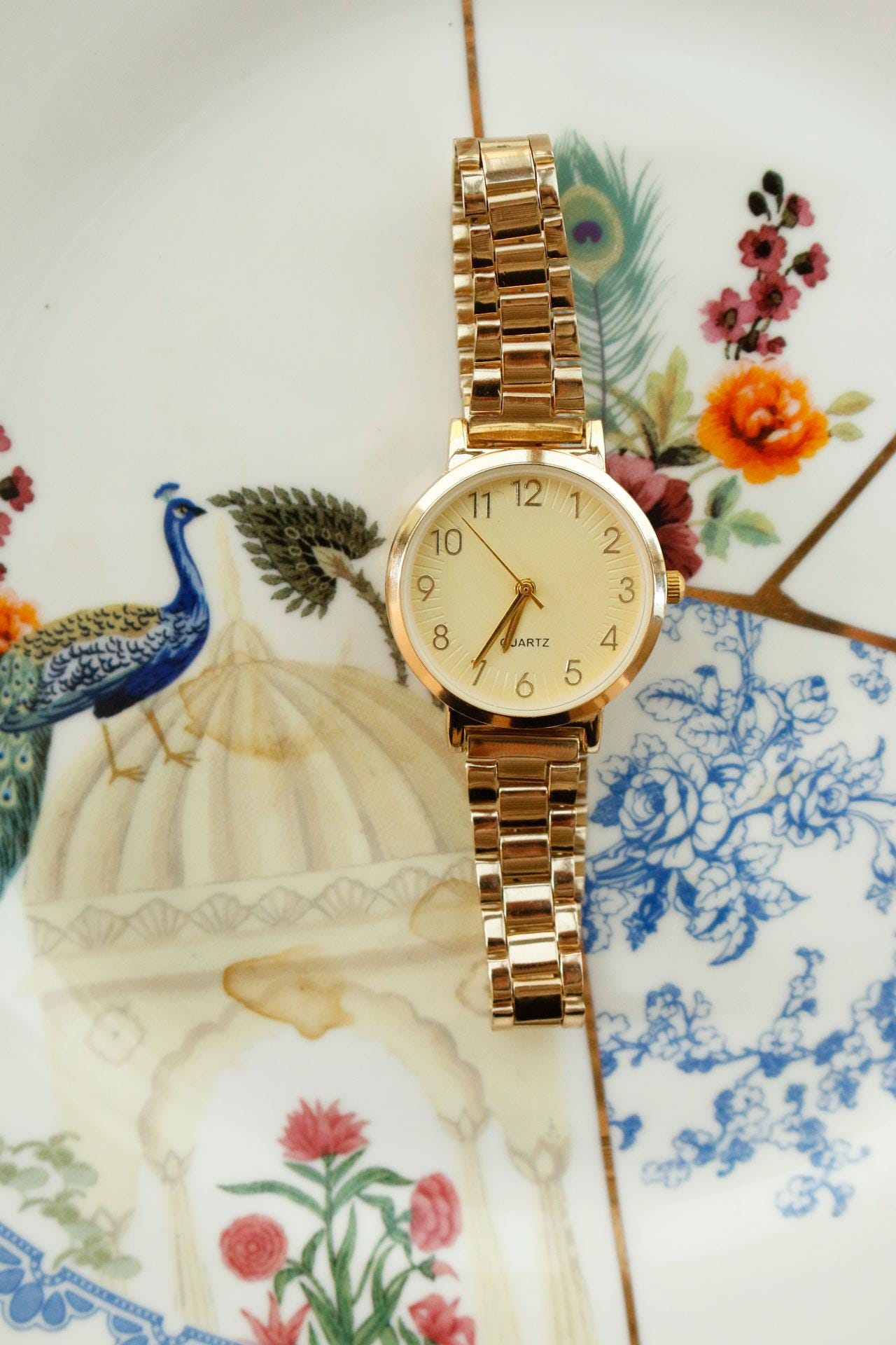 Steel Design Women's Wristwatch, Minimalist Watch, Elegant Gold Women's ...