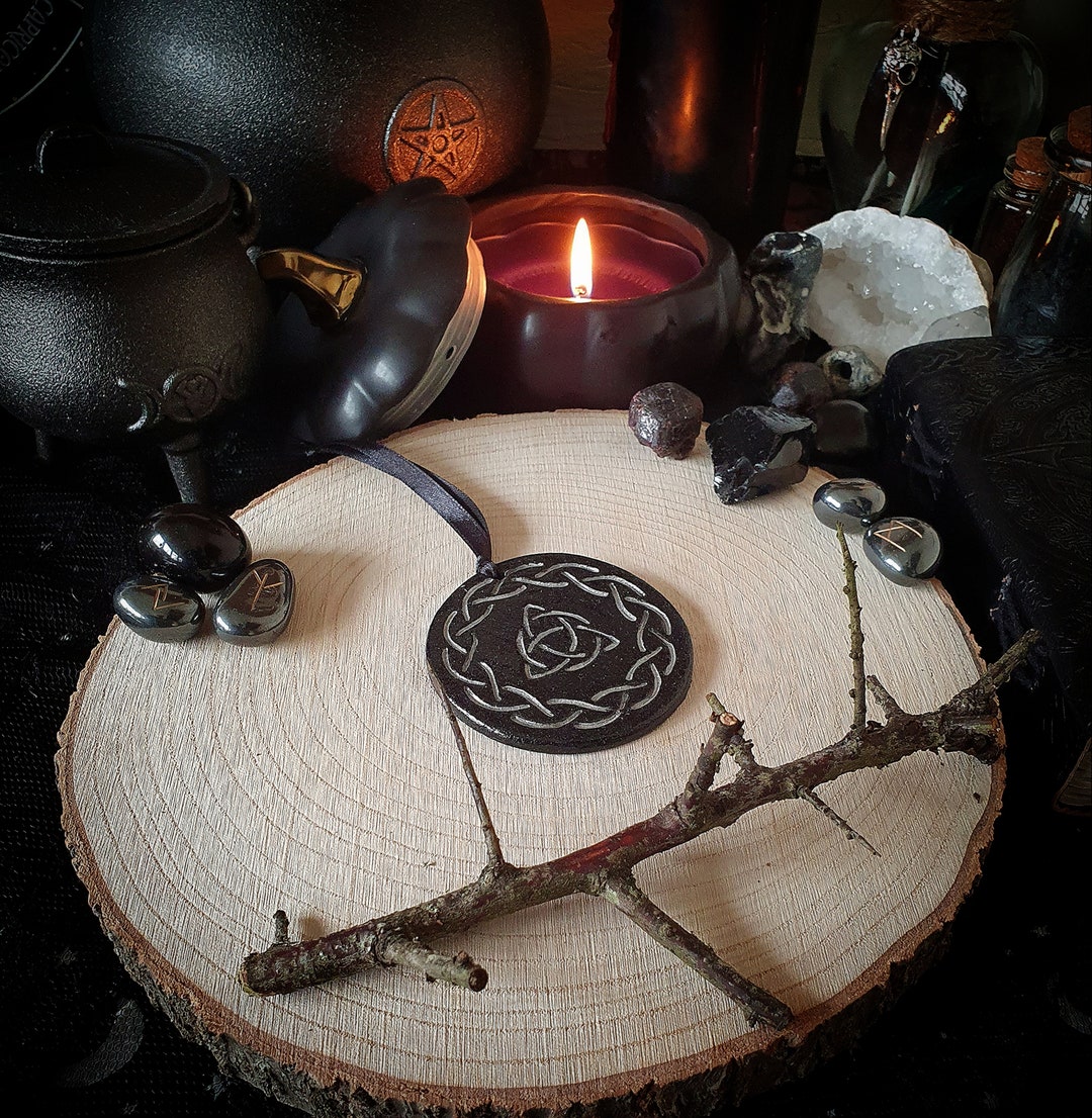 Triquetra Symbol Ornament Pagan Wicca Witchcraft Decor Witch - Etsy
