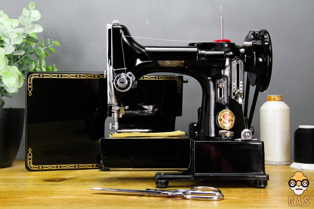 Serviced 1959 Singer 222k "red S" Featherweight Sewing Machine ...