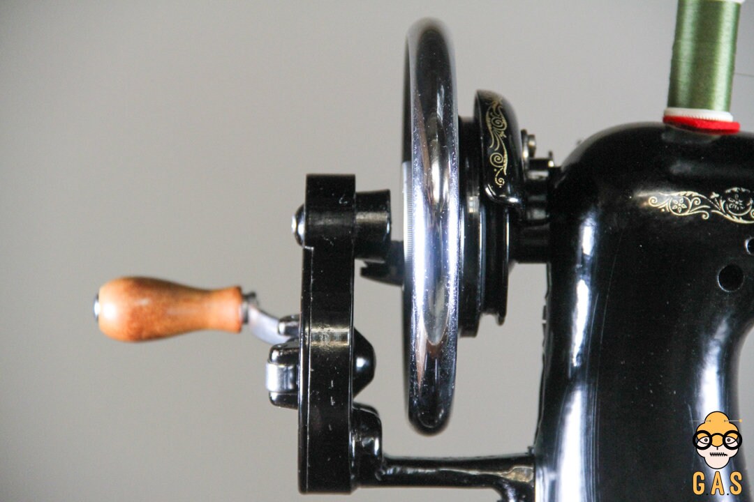 Excellent Vintage Singer 99k Hand Crank Sewing Machine Case Extras - Etsy