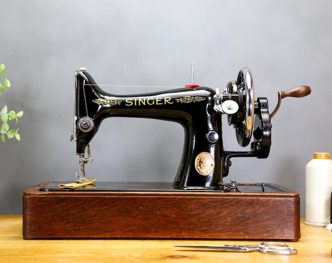 Excellent Vintage 1937 Singer 99k Hand Crank Sewing Machine + Case ...
