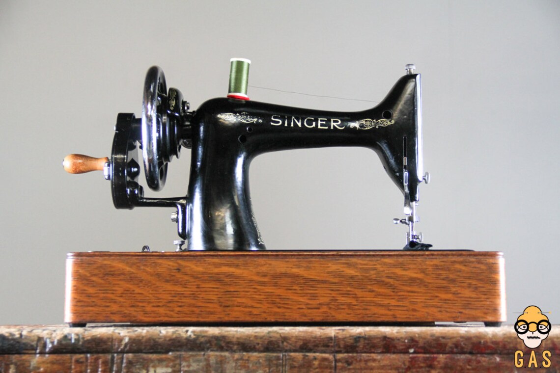 Excellent Vintage Singer 99k Hand Crank Sewing Machine Case Extras - Etsy