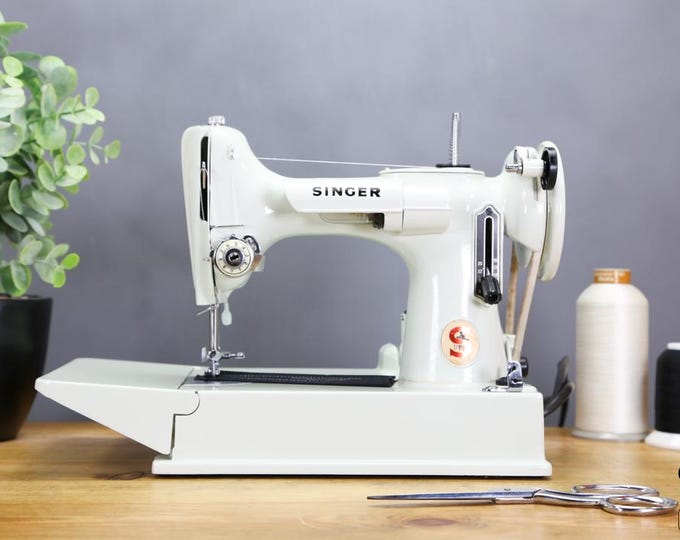 Singer 221k “white” Featherweight Sewing Machine + Case + Warranty - Etsy