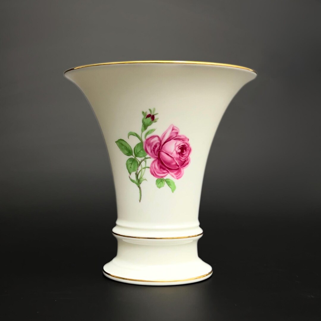 Vintage White Trumpet Vase With Pink Roses, Vintage Fürstenberg Germany ...