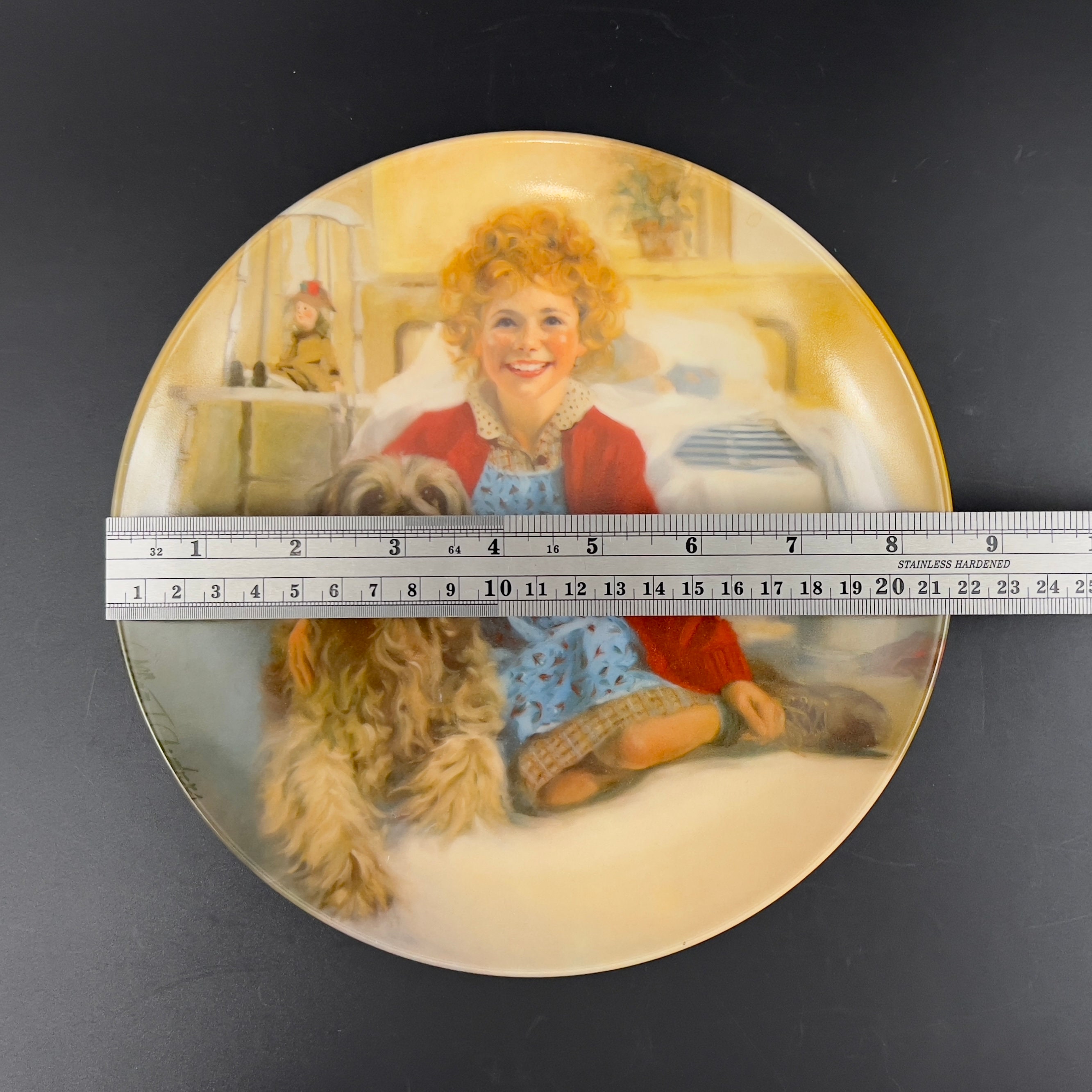 1983 Little Orphan Annie Collector Plate: Annie and Sandy, William ...