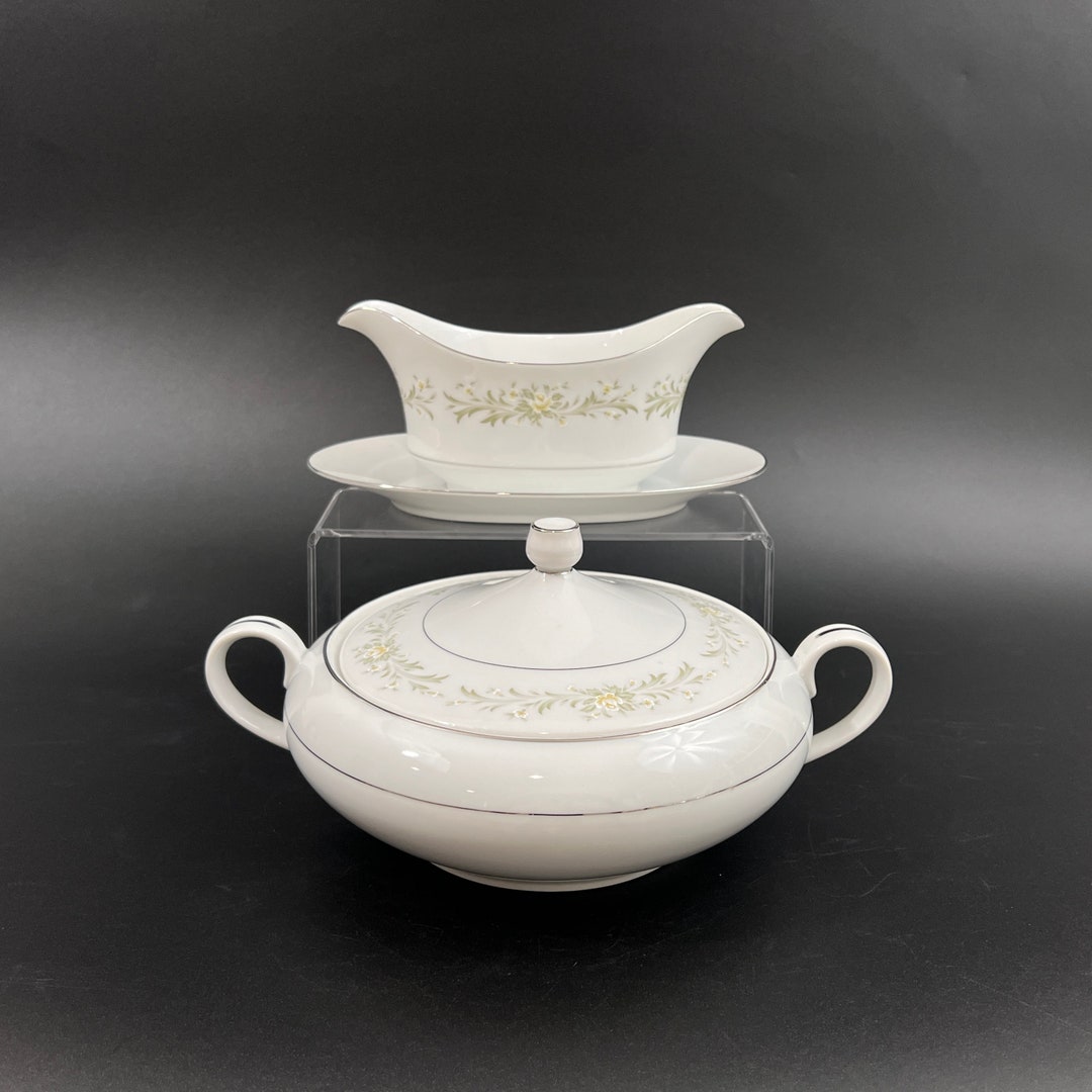 Vintage Grace Fine China Japan Rhapsody Pattern Gravy Boat and Attached ...