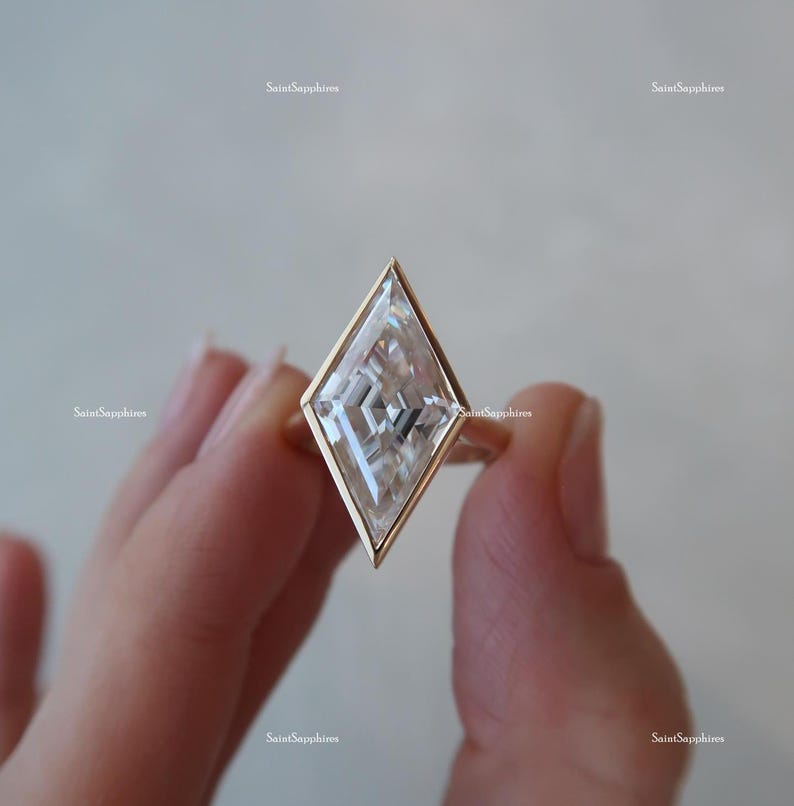 Lozenge Cut Moissanite Diamond Wedding Ring 2.50 Ct Bezel Set Lozenge ...