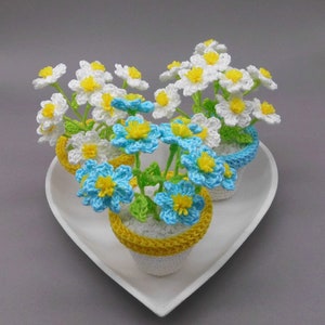 Crochet Pattern Little Flower Happiness in a Pot Easy From Scraps of ...