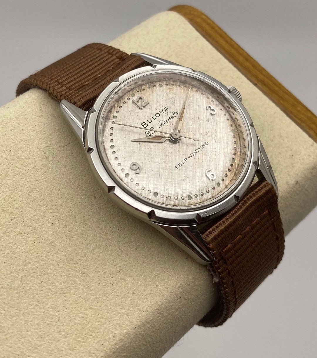 Vintage 1960’s Bulova 23 Jewel Automatic Watch With Silver Linen Dial ...