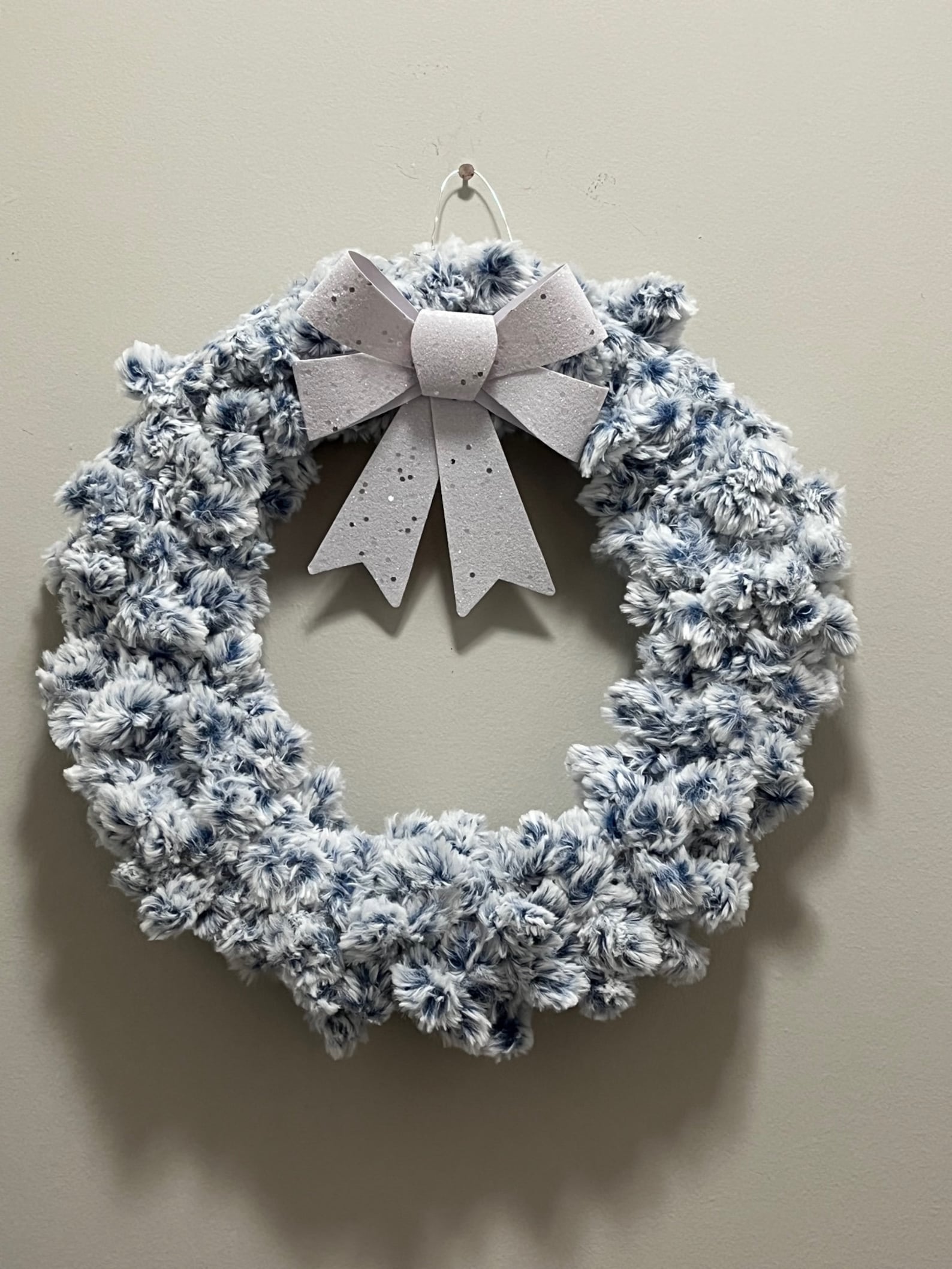 14" Blue/white Loop Yarn Wreath - Etsy