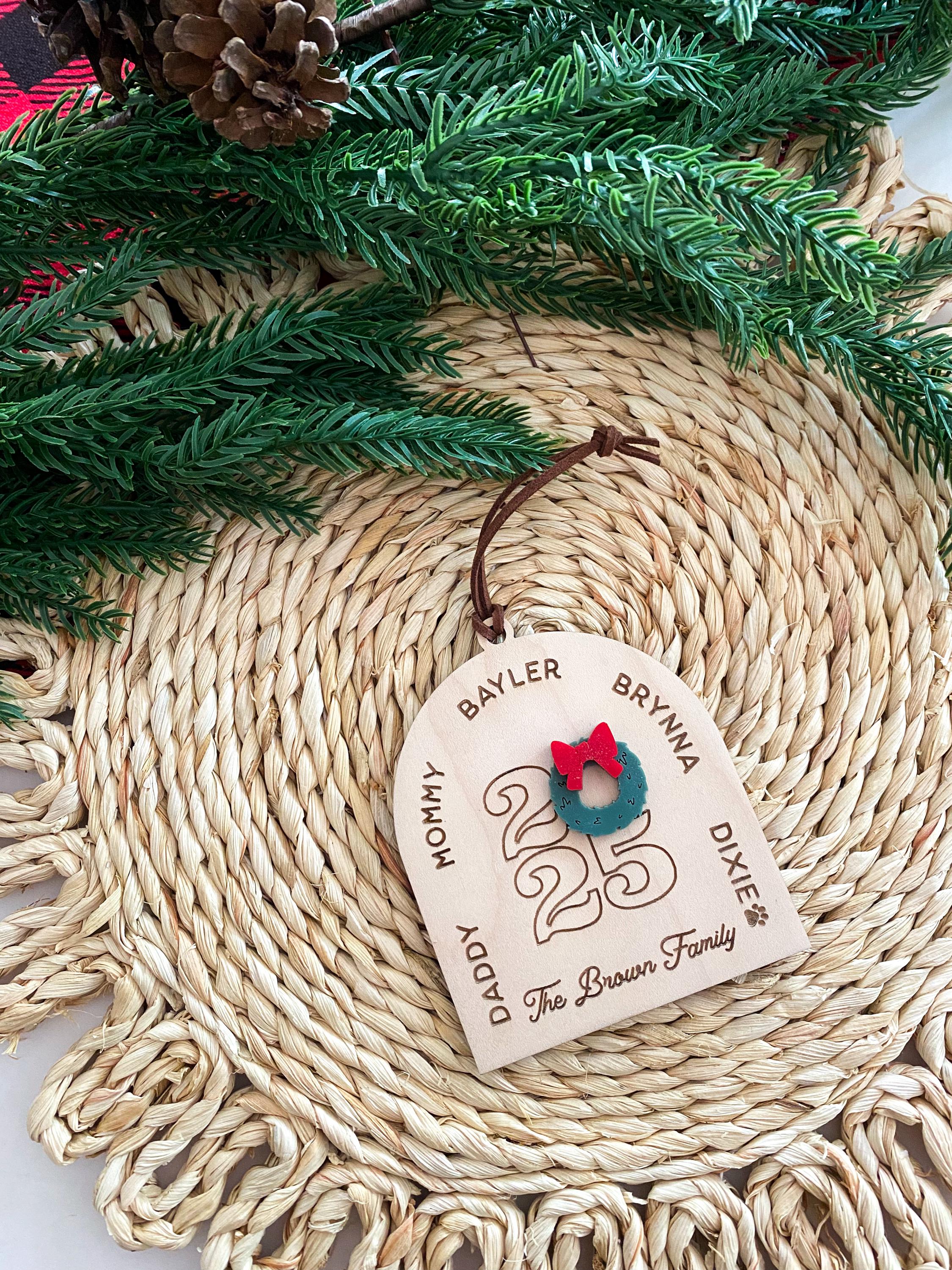 Family Arch 2025 Christmas Ornament | Family Keepsake Ornament | 2025 ...