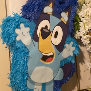 Bluey Pinata! 27”x16”x4” - Etsy