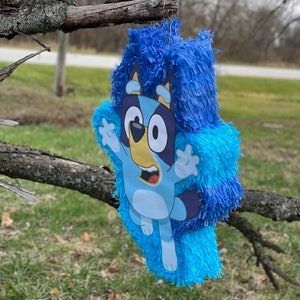 Bluey Pinata! 27”x16”x4” - Etsy