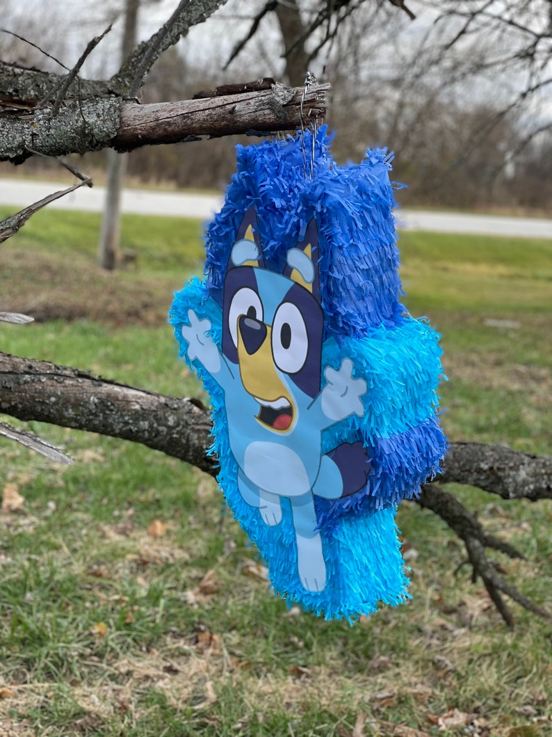 Bluey Pinata! 27”x16”x4” - Etsy