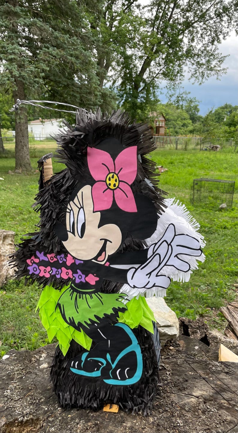 Minnie Mouse Pinata! 27”x16”x4” - Etsy