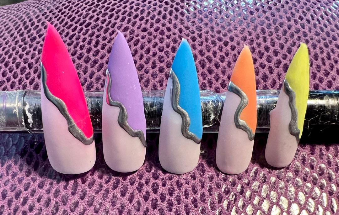 Jagged Edges Press on Nails: Hand-painted Bespoke Nail Art - Etsy