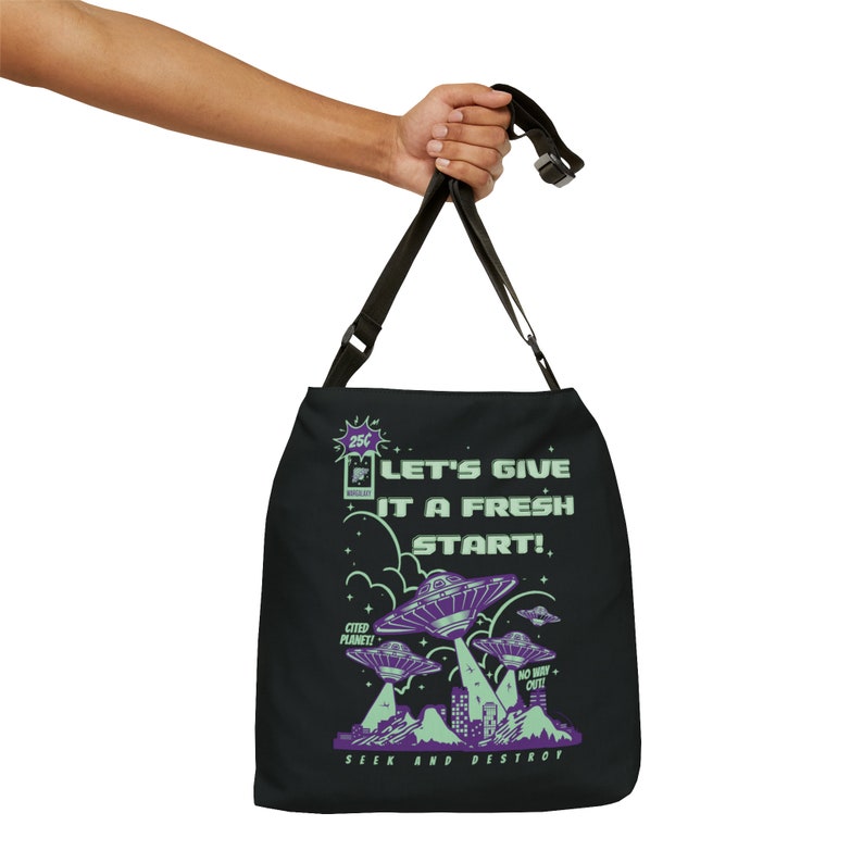 Graphic UFOS Tote Bag, Alien Lover Tote Bag, Spaceship Lover Gift, Sci ...