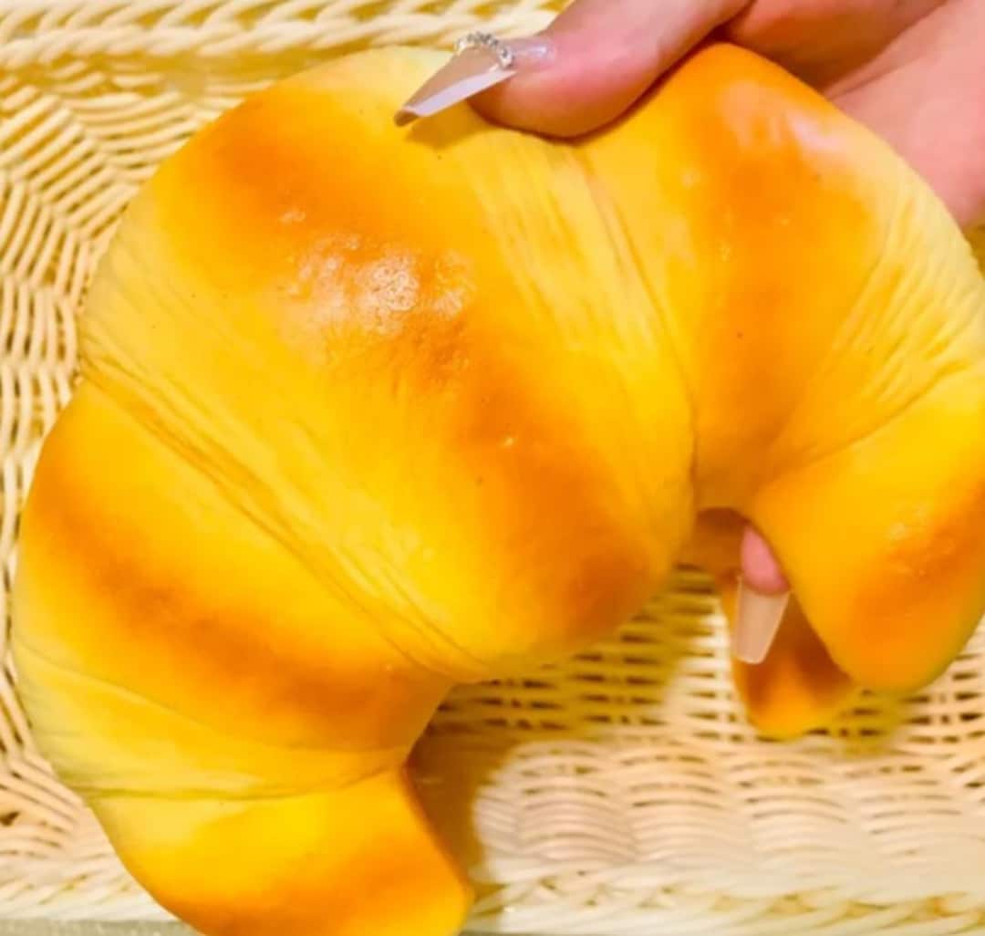 Croissant Squishy| Slow Rising| Super Squishy| Kawaii Squishies| Silly ...