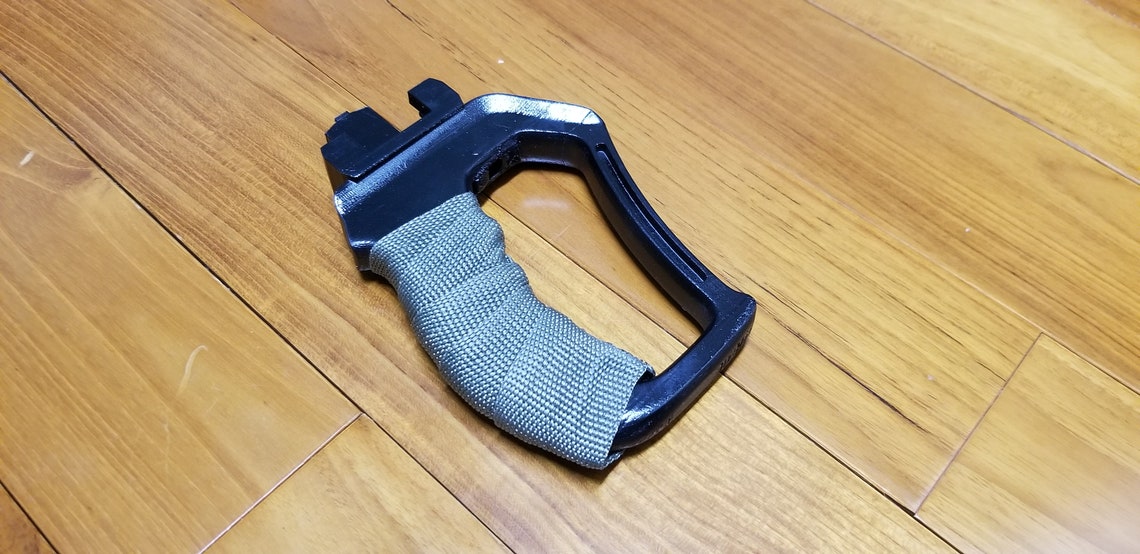 3D Printed Custom Beyblade Launcher Grip - Etsy