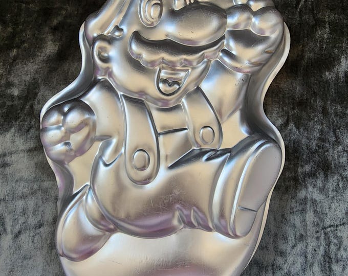 Super Mario Cake Pan - Etsy