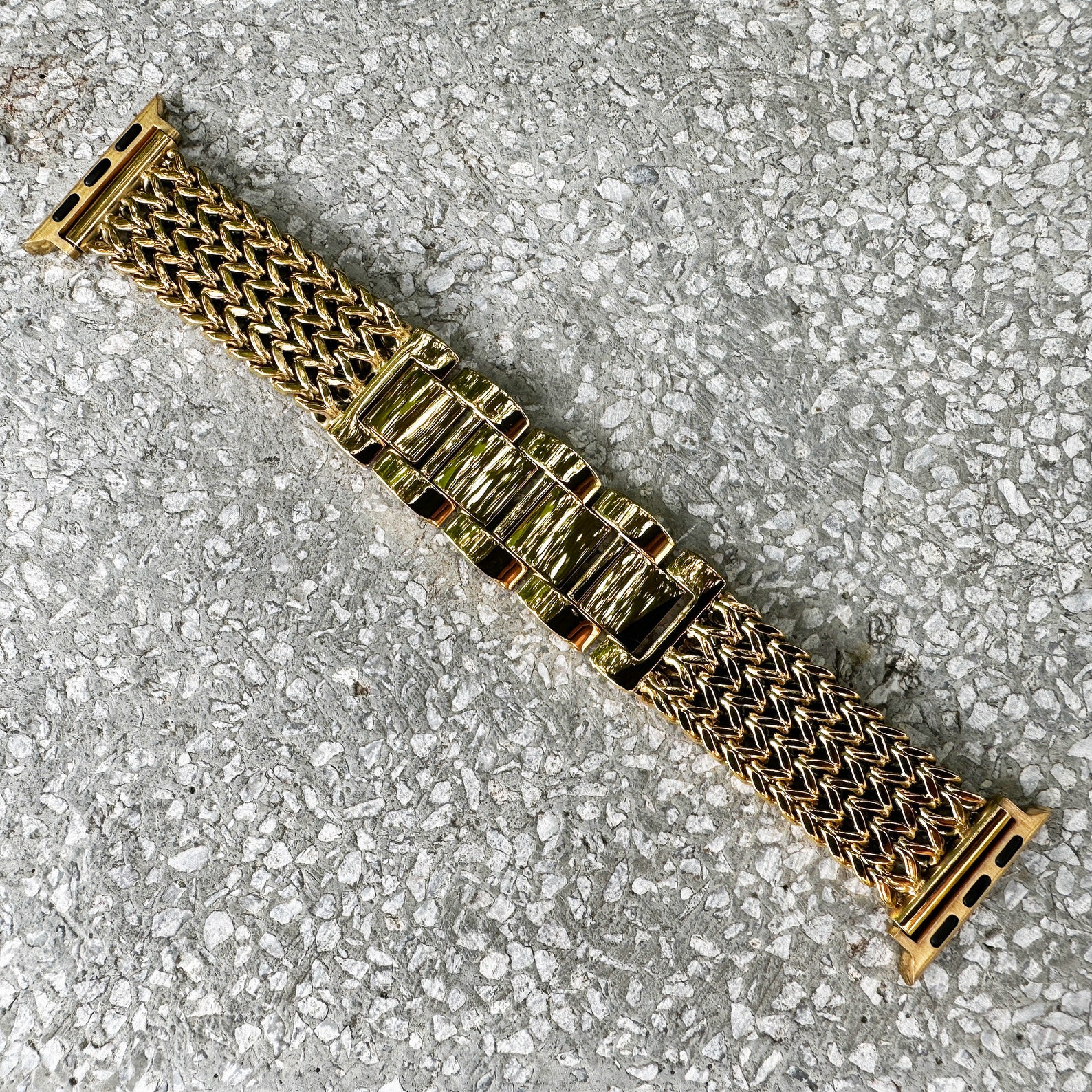 Gold Wavy Apple Watch Band Stylish Premium 38 40 41 42 44 45 46 49mm ...