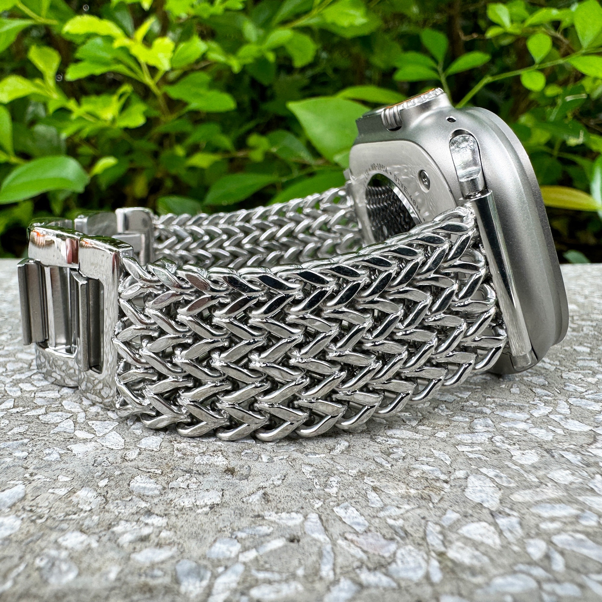 Silver Wavy Apple Watch Band Stylish Premium 38 40 41 42 44 45 49mm ...