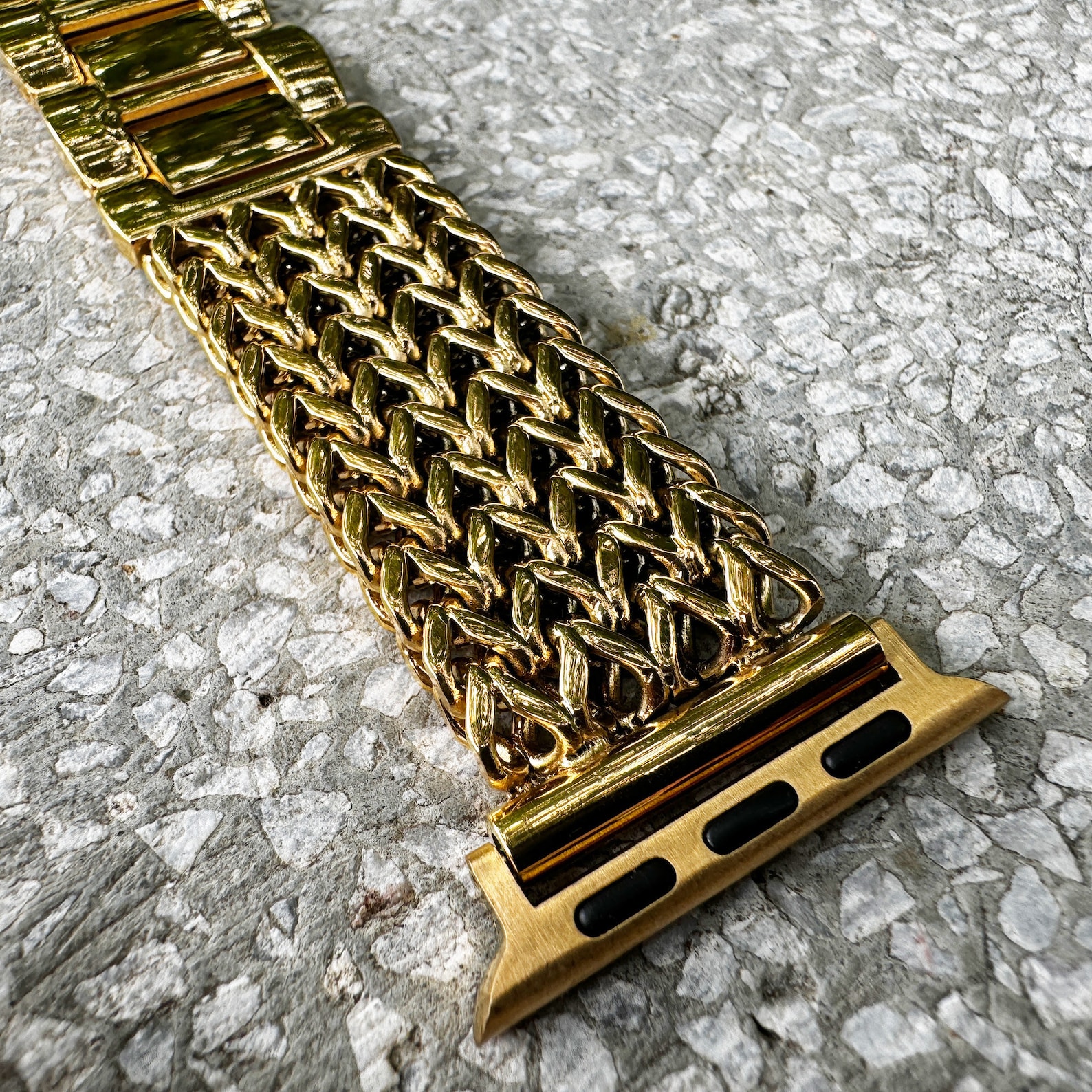 Gold Wavy Apple Watch Band Stylish Premium 38 40 41 42 44 45 46 49mm ...