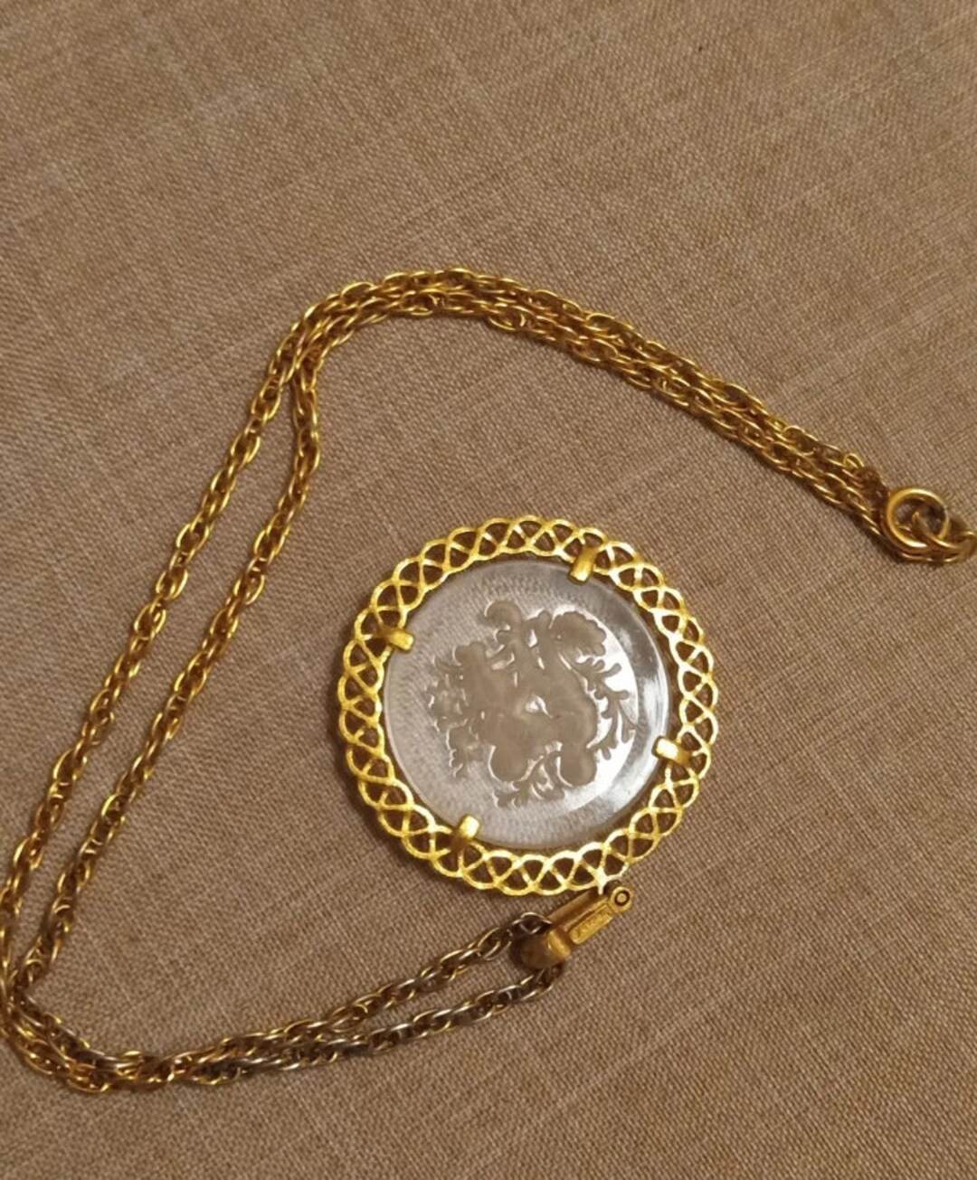 Trifari Crown Vintage Gemini Intaglio Gold Tone Reverse Carved - Etsy