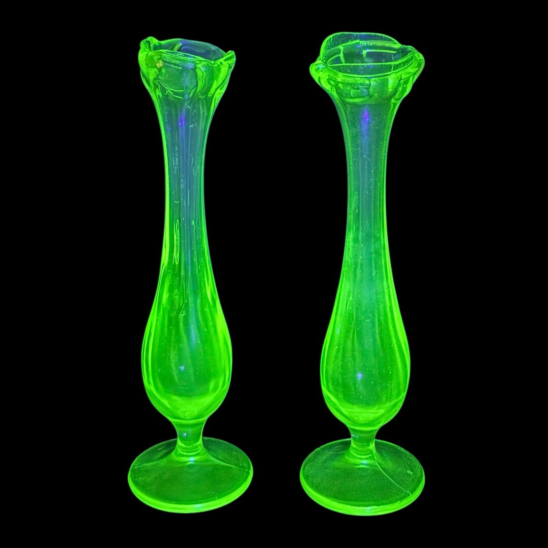 Vintage Uranium Glass Swung Bud Vase Pair Tall Stretch Art Glass (set ...